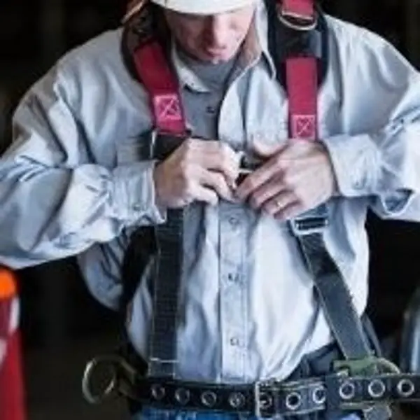 What Is a Retractable Fall Arrester? – SelectSafety.net